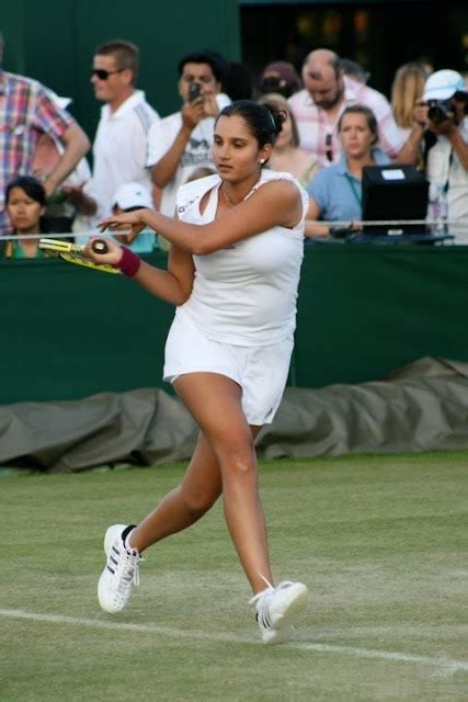 Celebraity S Hot Sexy Images Sania Mirza Tennis Candids Sexy Skirt Photos