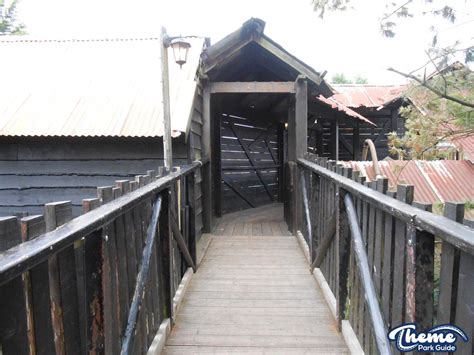 The Runaway Mine Train Theme Park Guide