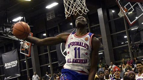 Mo Bamba Not Picking Kentucky Basketball A Sea Of Blue