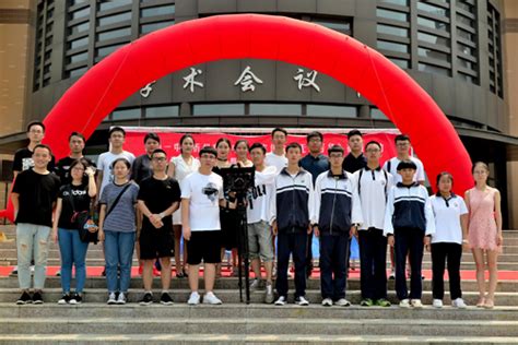 忻一中2016届毕业生拍摄电影宣传片无悔芳华向母校献礼 忻州在线 忻州新闻 忻州日报网 忻州新闻网