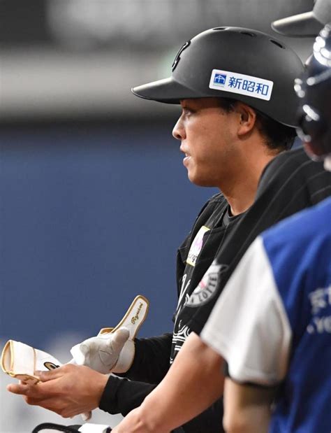 ロッテの2年目小川龍成がプロ初安打 「いいところに打球が転がってくれた」野球デイリースポーツ Online