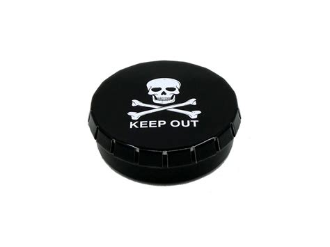 Keep Out Click Tin Johnnys Tobacconist