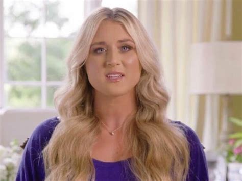 Poor Cat Ex Ncaa Swimmer Riley Gaines Takes Hilarious Swipe At