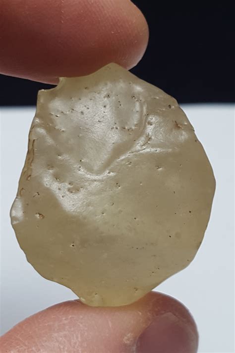 Libyan Desert Glass Tektite Impactite 154 Grams Or 77 Carat Milky