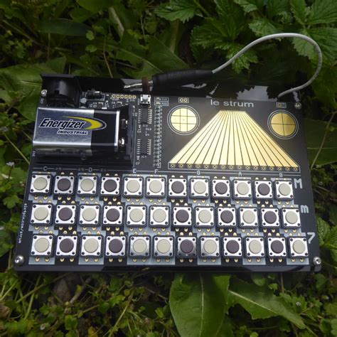 Sixty Four Pixels Le Grand Strum Desktop Strummed Chord Midi Controller