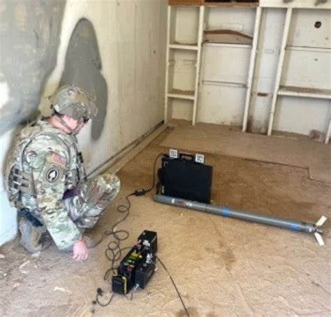 US Army EOD Techs Evaluate X Ray Prototype During Project Convergence Capstone Article The