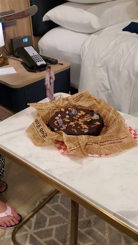 ゆっちー大好き 🌻 On Twitter 日本に持ち帰りも考えましたが 8人のユチョペンさんとケーキを堪能🥰 あんなにたくさんのお砂糖が
