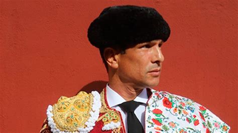 Última Hora José María Manzanares Operado De Urgencia Tras Sufrir Una
