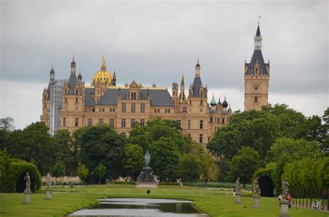 Шверинский замок (Schwerin Castle), Германия, Европа | Germany castles ...