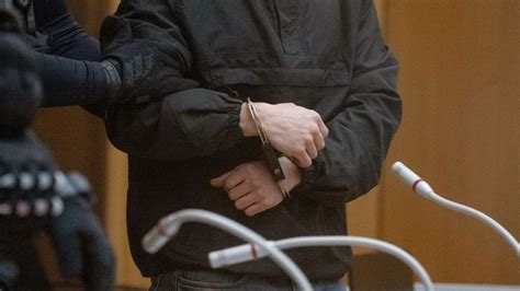 Kriminalität Lange Haftstrafe für Handgranaten Wurf bei Trauerfeier
