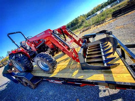 Mahindra 4540 With Grapple Package Peach Outdoor