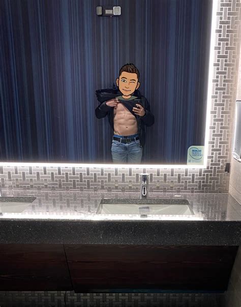 Anonymous public bathroom selfie : r/selfie