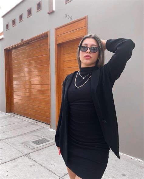 Evi Iroba On Instagram “un Look Monocromático 🥺🖤 Outfits
