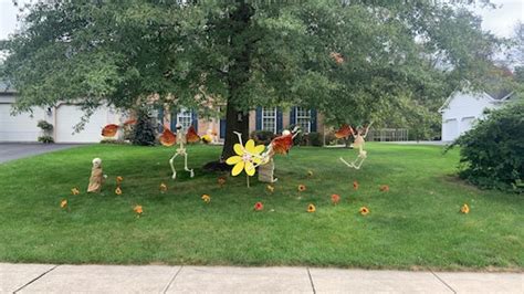 These Skeleton Shenanigans On Display In Central Pa For Halloween Will