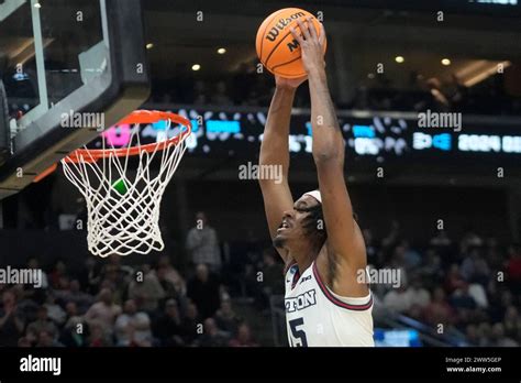 Dayton Forward Daron Holmes Ii Dunks Against Nevada During The First