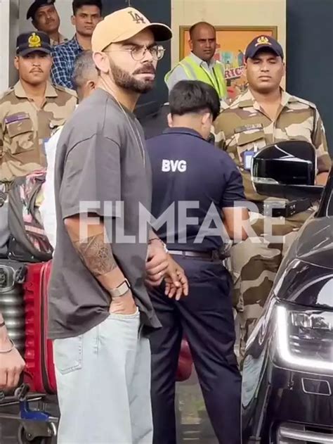 Virat Kohli And Anushka Sharma Return To Mumbai After The World Cup