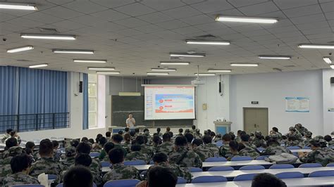 国际教育学院召开2023级新生资助政策宣讲会