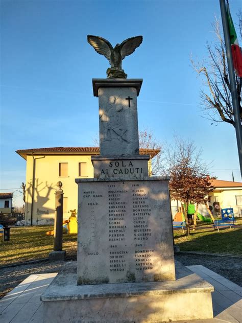 Monumento Ai Caduti Della Prima E Seconda Guerra Mondiale Di Sola