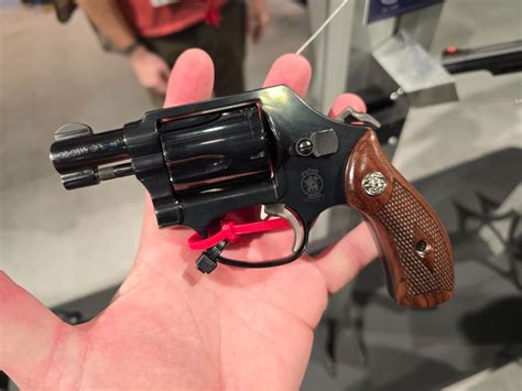 Shot 2025 Sandw Model 36 No Lock Classic Hands On Shooting News Weekly