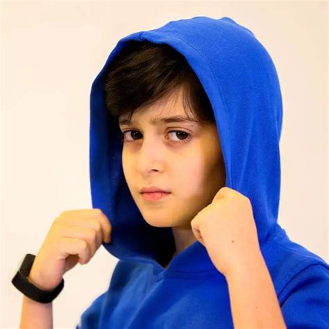 Miraç Sözer Kimdir Nereli Kaç Yaşında Ve Nereli Hangi Dizilerde Oynadı