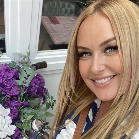 Mary Eskay Eskaymary • Threads Say More