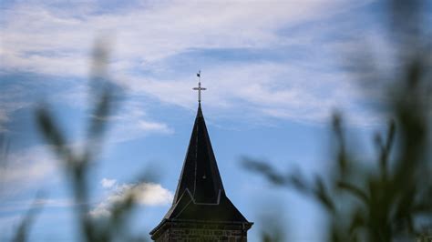 Chruch And Cross 4k Hd Wallpaper