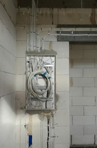 Montaż instalacji elektrycznej MMG