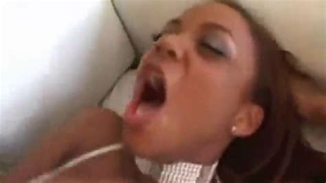 Sinnamon Love Doing It Anal