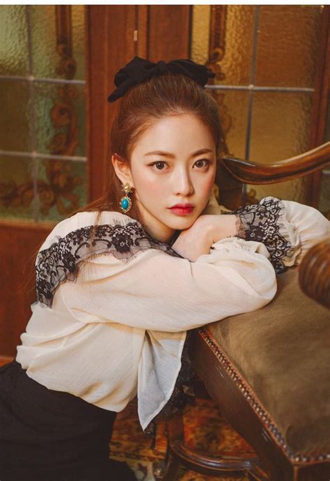 Nửa đầu tháng TOP con giáp ôm cục tiền khủng mở cửa đón lộc tới tấp đào trúng mỏ vàng