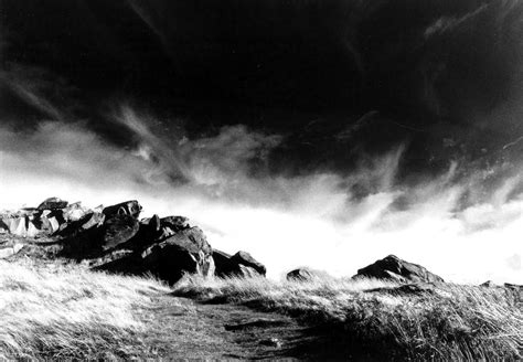 Almscliffe Rocks [Minolta a7700i, 35-70 f4, hp5+] : r/analog