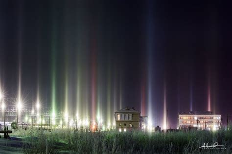 Световые столбы в небе явление природы фото
