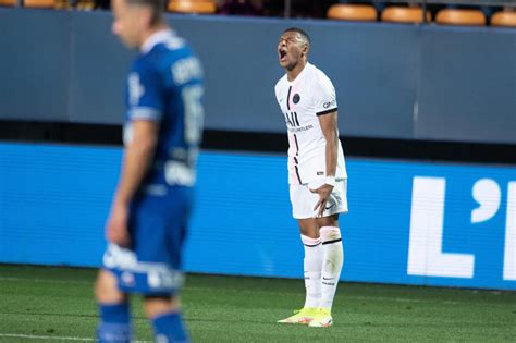 Photo Kylian Mbappé Taclé Par Nasser Al Khelaïfi Son Départ Du Psg
