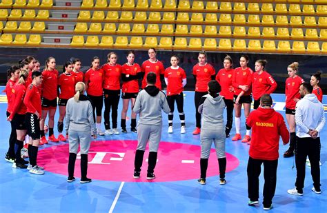 Женската репрезентација ги стартуваше подготовките за квалификациите за СП… ФОТОГАЛЕРИЈА Екипа