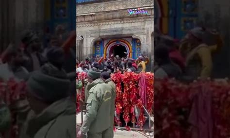 Akshay Kumar Visits Kedarnath Temple In Uttarakhand Uttarakhand