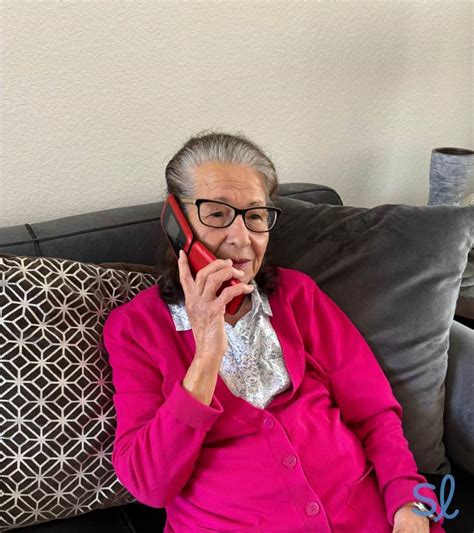 Comparing Consumer Cellular And Verizon In 2025