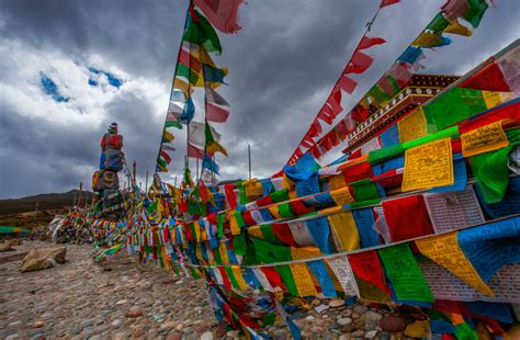 你知道西藏旅游途中随处可见的经幡是什么意思吗 佛祖