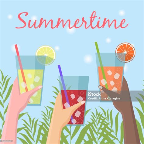 여름철 차가운 레모네이드 손에 얼음이 있는 다른 사람들 파란색 배경에 축배에 대한 스톡 벡터 아트 및 기타 이미지 축배 과일 주스 바 Istock