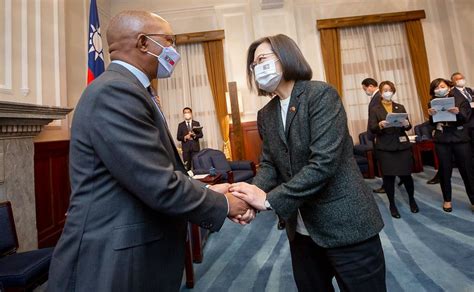 蔡総統がエスワティニ王国のドラミニ首相夫妻と会談、「不断の関係深化を」 Taiwan Today