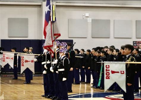 Veterans Memorial High School Patriot Battalion Jrotc Pass In Review