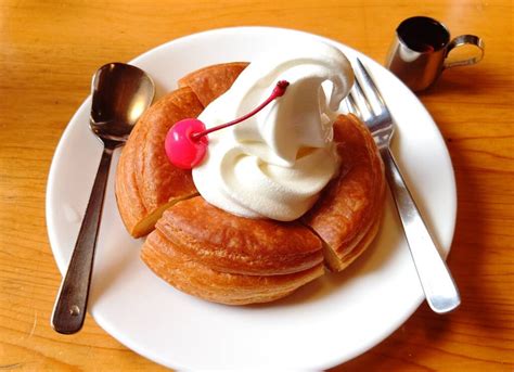 シロノワール紫いも コメダ珈琲店 はいつまでカロリーはどのくらい Yoki Travel