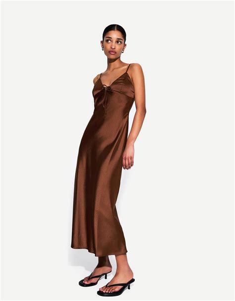 Midikleid Aus Satin Damen Bershka