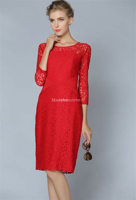 Robe De Cocktail Tailleur Rouge En Dentelle