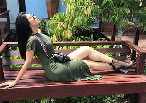 Thinzar Wint Kyaw Outgoing Fashion On Sunny Day