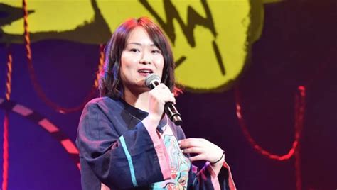 華裔女演員脫口秀爆紅！陸網嗆「辱華」 為疫情道歉：但不是我幹的 娛樂星聞