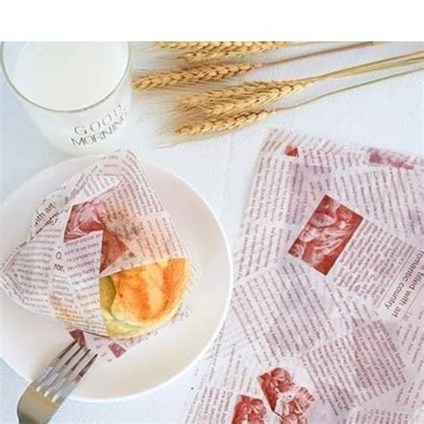 Wax Paper กระดาษไข กระดาษห่อขนม ลายหนังสือพิมพ์ บรรจุแพคละ 50 แผ่น