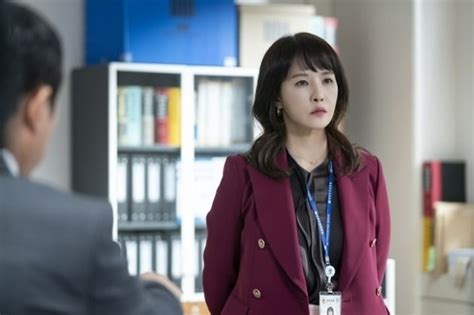 아들의 친구와 불륜34살차 부부 19금막장에 취한 디 엠파이어 의 위험한 수위 TEN스타필드