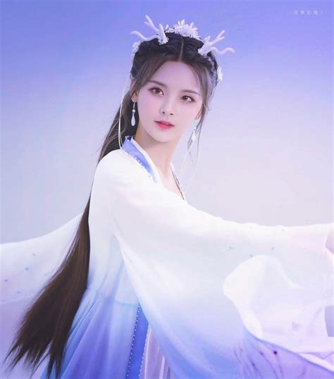 如何评价大话西游手游代言人杨超越的小龙女造型 知乎