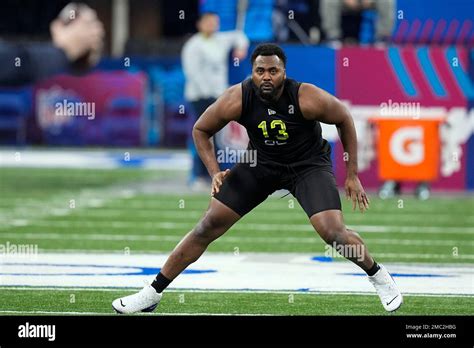 Tcu Offensive Lineman Obinna Eze Runs A Drill During The Nfl Football