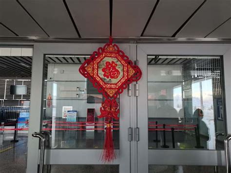喀纳斯机场喜气洋洋迎新年 温暖归乡旅客 企业采风 新闻资讯 航空旅游网