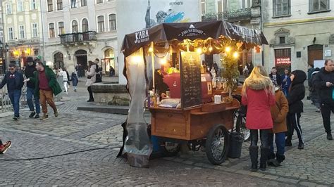 Львів 2023 Ратуша Площа Ринок Галицька площа Музейна Lviv Nightlife